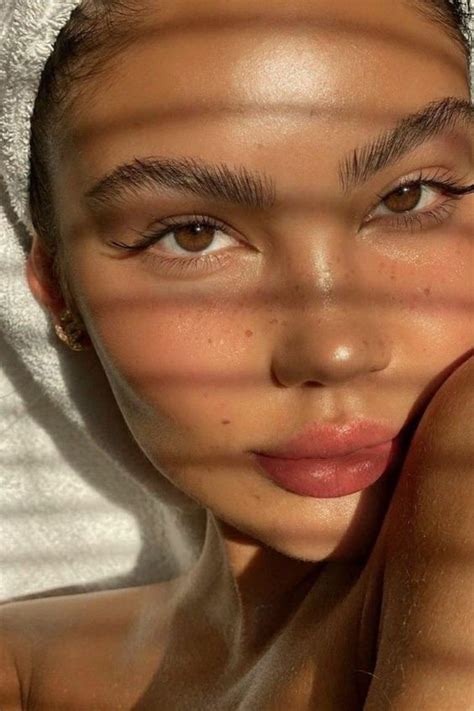 Makeup For Round Face Shapes