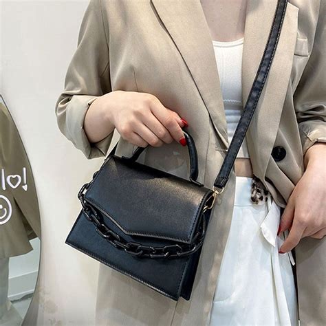 데일리나인 무료배송 Dn9ne 여성 가벼운 체인 레더 미니 크로스백 핸드폰 가방 크로스 스트랩 크로 여자 가방 캐쥬얼 미니 파우치