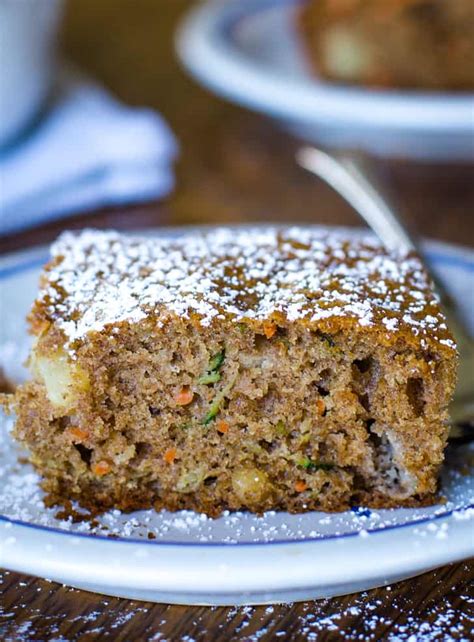 Zucchini Cake Cleverly Simple