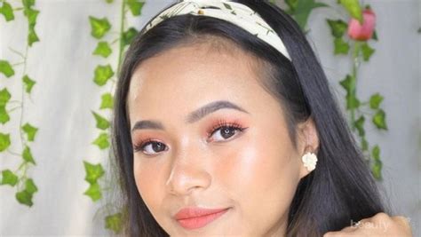 Tutorial Make Up Hijab Natural Untuk Pemula Saubhaya Makeup