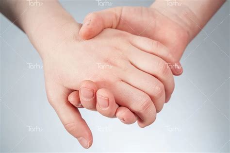 عکس با کیفیت دست دادن کد فایل 7148114 طرح دات آی آر