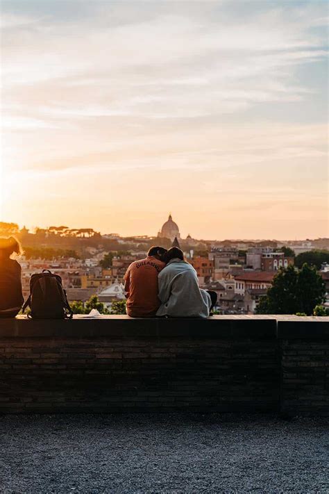 La Passeggiata: Keys To The Art Of Connection In Italian Culture