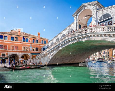 The Iconic Rialto Bridge The Oldest Of The Four Bridges That Span The Grand Canal In Venice