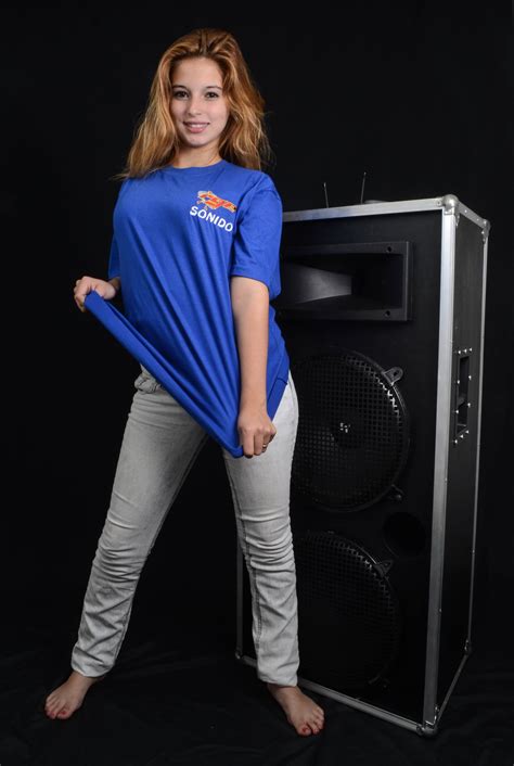 무료 이미지 여자 푸른 어깨 강청색 패션 모델 티셔츠 유행 생성물 관절 소녀 사진 촬영 2911x4339