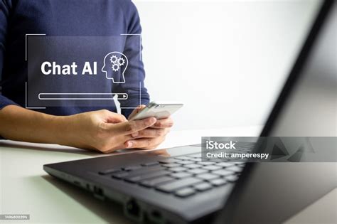 Ai 기술 인공 지능 Ai와 챗봇 채팅 및 대화 명령 프롬프트로 검색 및 데이터 찾기에 사용 로봇 학습 기계 사진 또는 기사 자동 생성 또는 생성 개발에 대한 스톡 사진 및