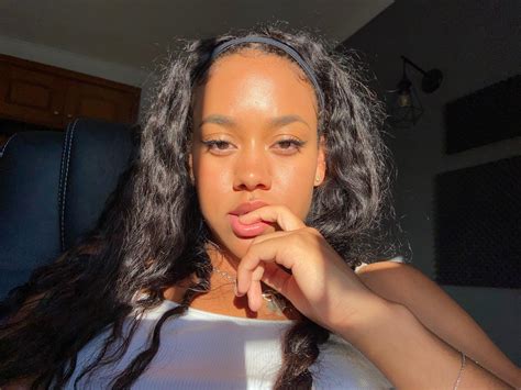 Do You Like My Selfie Scrolller