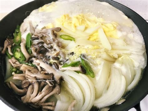 매콤하고 맑은 감자 버섯국