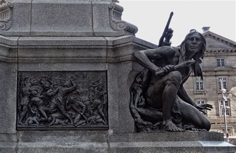 무료 이미지 검정색과 흰색 기념물 동상 경계표 정면 석상 전쟁 시원한 이미지 구조 멋진 사진 옥수수 돌 조각 고대 역사 고전 조각 아메리카