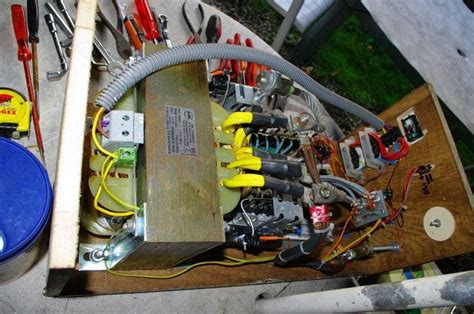 Modified Sine Wave Inverter Circuits Using Ic 555 And 4017 Homemade Circuit Projects