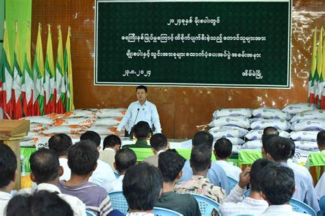 ဧရာဝတီတိုင်းတွင် ရေကြီးမှုကြောင့် ပျက်စီးခဲ့ရသည့် တောင်သူများကို မျိုးစပါးနှင့် သွင်းအားစုမ