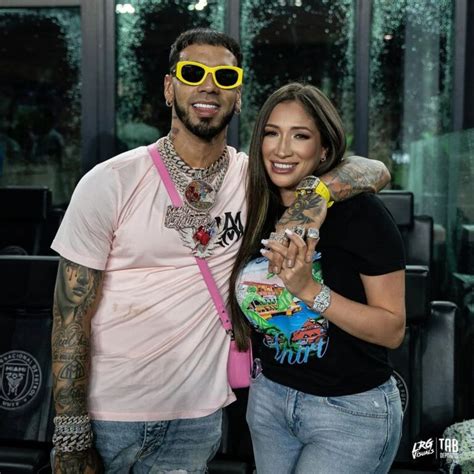 Qui N Es La Nueva Novia De Anuel Aa Chapin Radios