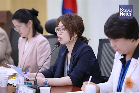 발제하는 허민숙 국회 입법조사처 조사관 베이비뉴스