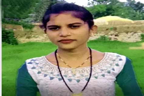 Cg News मायके में पत्नी की गला रेतकर हत्या वारदात के बाद भाग रहे