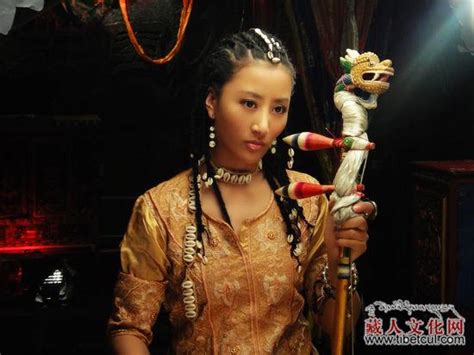 阿佳组合阿佳月光上行走正式上市藏式情歌扣人心弦 藏人文化网