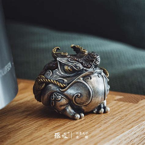 琢匠原创s925银三足蟾蜍金蟾创意礼物办公桌面迷你摆件书桌装饰品