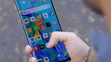 Fitur Canggih Di Smartphone Yang Wajib Dimiliki Selama Liburan