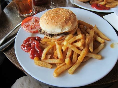 Le Lutece Paris 8 Boulevard Saint Michel Quartier Latin Restaurant Reviews And Phone Number