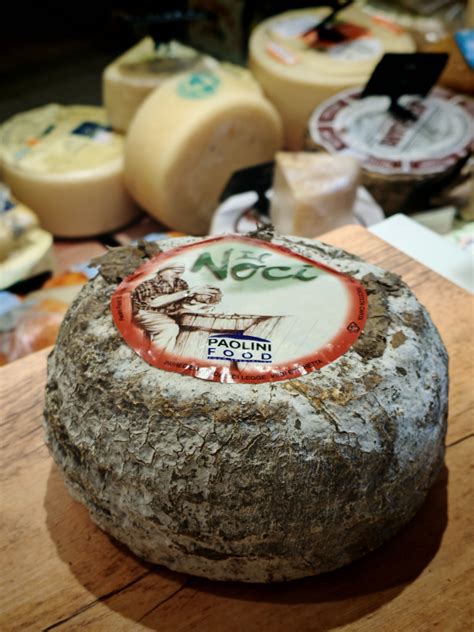 Conad City Carpegna Pecorino Foglie Noci
