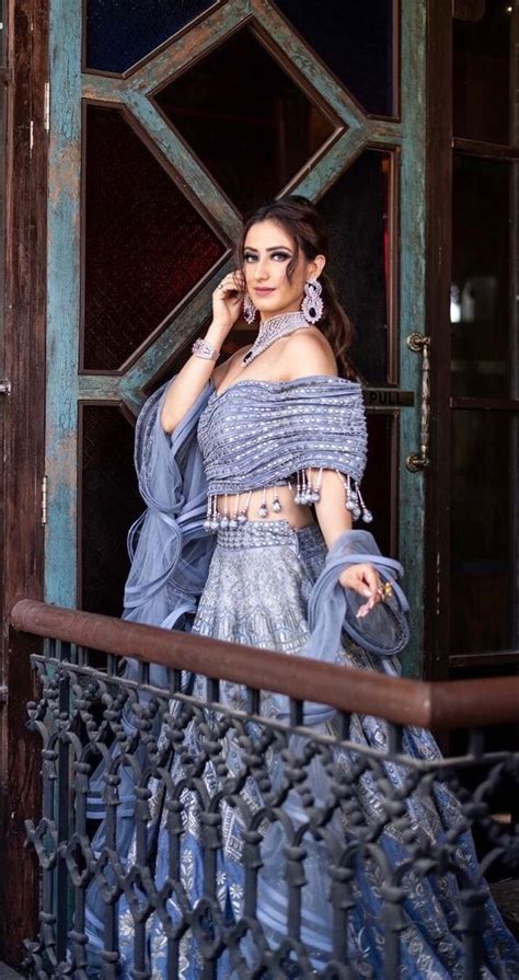 Celeb Engagement Photos Aishwarya Bhandari And Shreyas Puranik Artofit