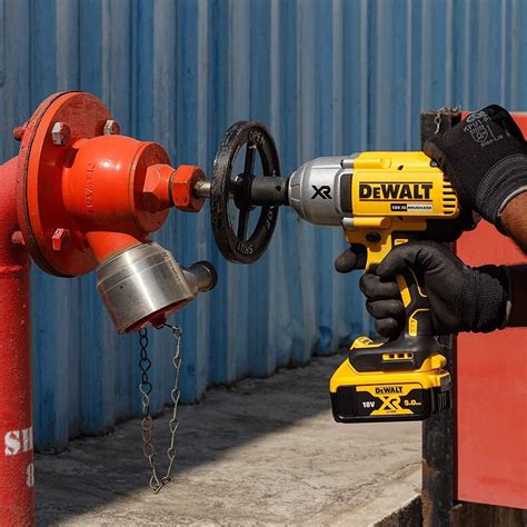 Dewalt DCF899P2-QW 18V/5.0Ah Şarjlı Kömürsüz Çift Bataryalı Somun Sıkma ...