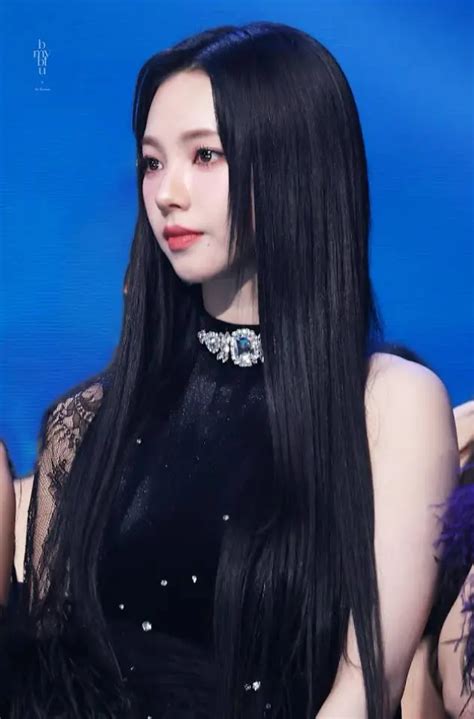 chic 화보 촬영하는 에스파 카리나 개9