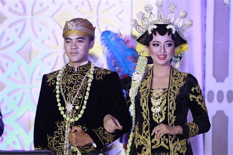 Ini Bukti Kuat Mengapa Gadis Jawa Terlihat Cantik Dan Kalem Intip Rahasianya Di Sini