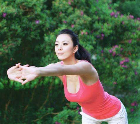 中国第一黄金比例美女艾尚真曝照 你觉得美吗 氧分子网