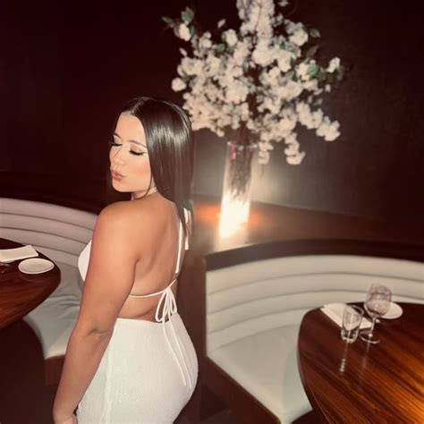 Carlota Carlotahdz • Threads Say More