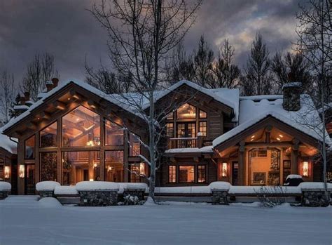 Pin By Taylor On Decor Winter House Exterior Winter House House Layouts