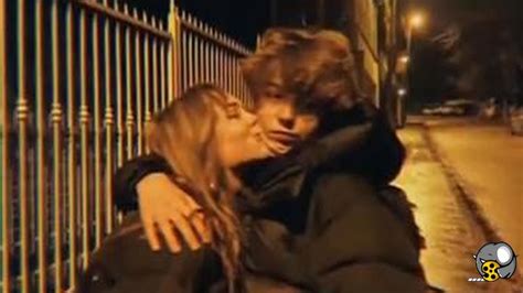 دانلود کلیپ های عاشقانه مخصوص استوری برای اینستا گرام فیلو