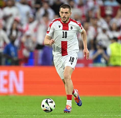 ნაკრების ჩვენი ჩაკვე ️ უამრავი მოწონება მას 😍🇬🇪 Facebook