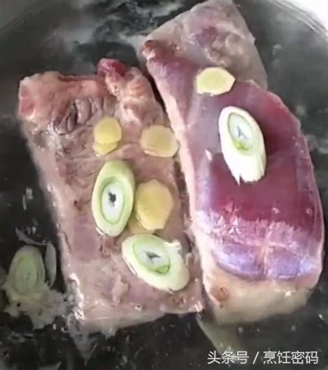 正宗梅菜扣肉這樣做做法簡單又快有好吃的做法 每日頭條