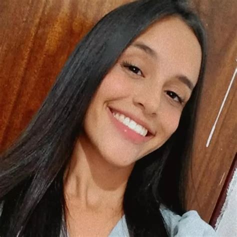 Isabella Cavalcante Isabella Cavalcantee Threads Say More