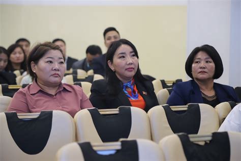 НУТГИЙН УДИРДЛАГЫН БАЙГУУЛЛАГЫН АЛБАН ХААГЧДЫГ ЧАДАВХЖУУЛАХ СУРГАЛТ УВС