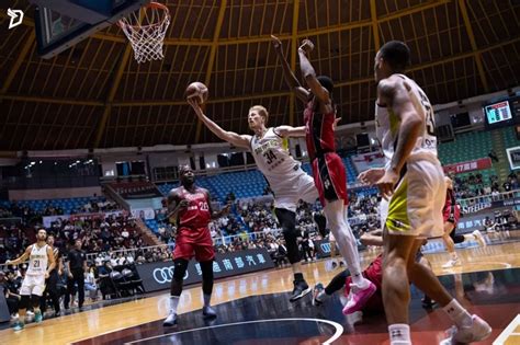 Plg 吉爾貝克致勝補灌 夢想家1分氣走鋼鐵人奪5連勝 籃球筆記