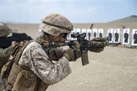 Us Marines On Twitter Marines With 4thmardiv Conduct Training