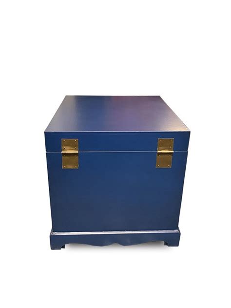 Modern Square Trunk — Asian Barn