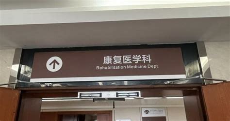 男子游泳後肩膀「咔咔」響！醫生提醒：泳姿不對，當心「游泳肩」找上門 沫沫 Fun01 創作分享
