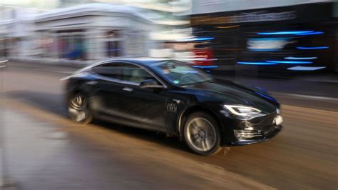 Electrical Tape On Sign Tricked A Tesla Into Speeding In A Test Ht Auto