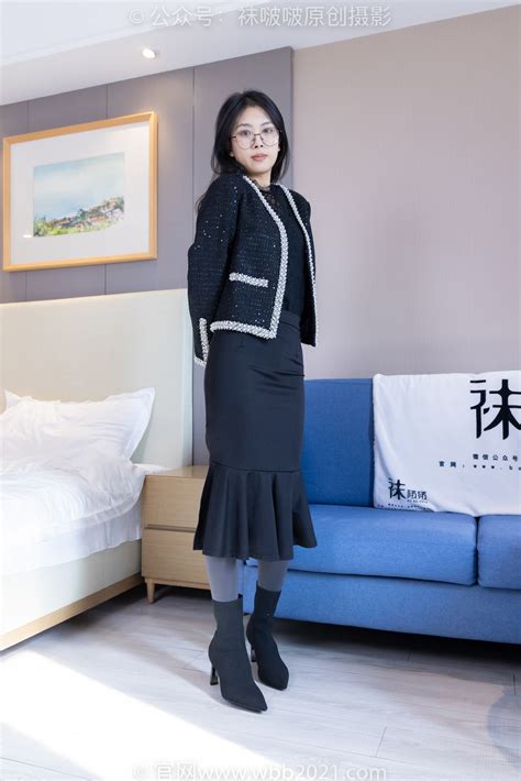 袜啵啵378期限时送积分奶油 短靴运动鞋厚黑丝厚灰丝老头乐挠脚剧情仅花絮版 袜啵啵原创摄影作品