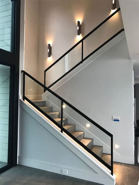 Modern Staircase Glass Railing