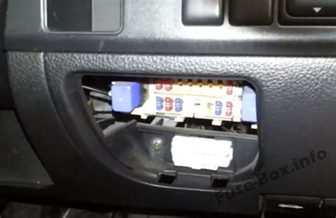 Schéma De Fusibles Et Relais Pour Nissan Note E11 2004 2013