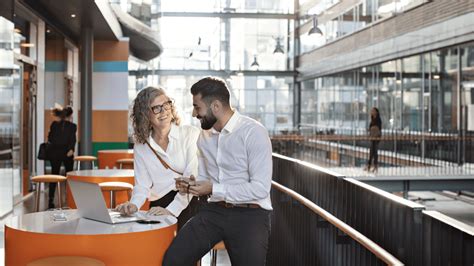 What Distinguishes A Saas Platform From Regular Software Applications Article Hsbc Business Go