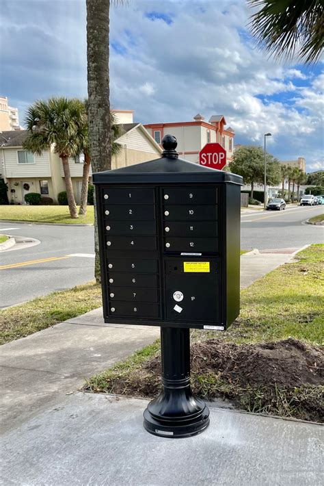 Black Cluster Box Unit