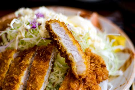 야들야들한 돈까스 튀김옷 만들기 푸짐한 한 입으로 유혹 중