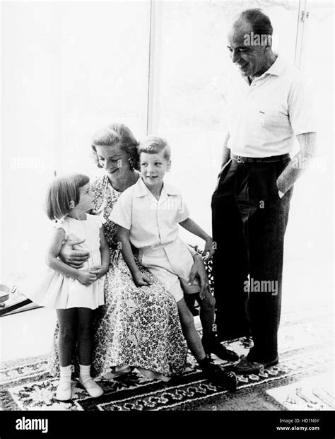 Lauren Bacall Seated Flanked By Daughter Leslie Bogart And Son Stephen Bogart With Humphrey