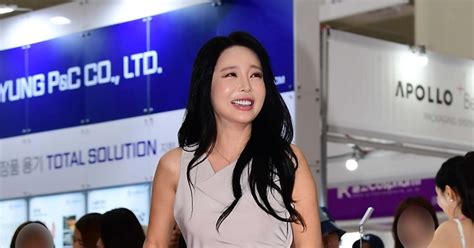 [ten포토]홍진영 몸매 드러낸 밀착 원피스