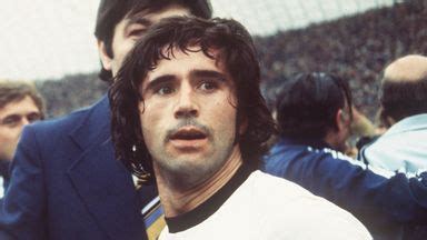 Gerd Muller Bayern Munichs Legendary German Footballer Dies Aged 75
