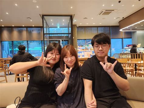 농인 수어통역사를 아시나요 [심층기획 말뿐인 공용어…설 곳 없는 한국수어 手語 ]