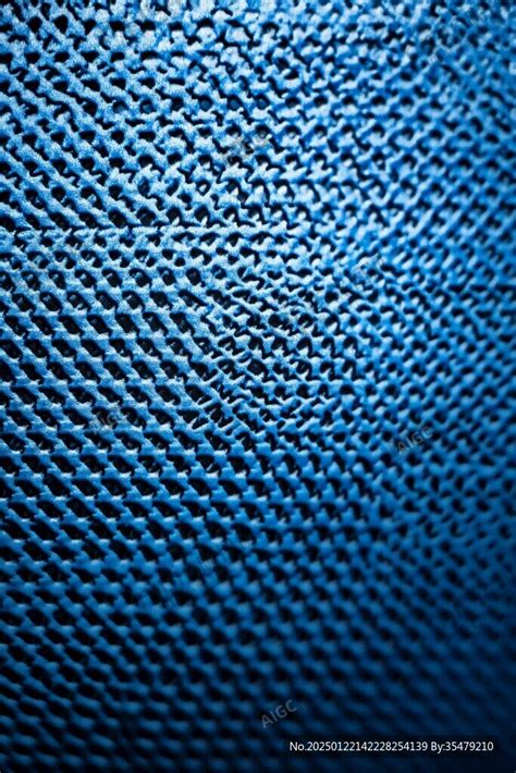Ai创作图蓝色金属纹 蜂窝网料 蓝金属纹 蓝色金属肌理 蓝碳 透气网面 蓝色金属底纹 蓝金属肌理 透气背景 网布肌理 蓝色凹凸立体纹理背景 蓝色织布 蜂巢面料展示 防滑垫纹理 蓝色喷绘布肌理